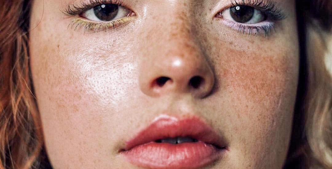 Éliminer les taches brunes sur le visage